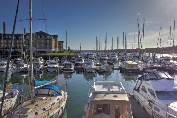 East Cowes Tourist Information Point: Explore The Isle Of Wight Today!